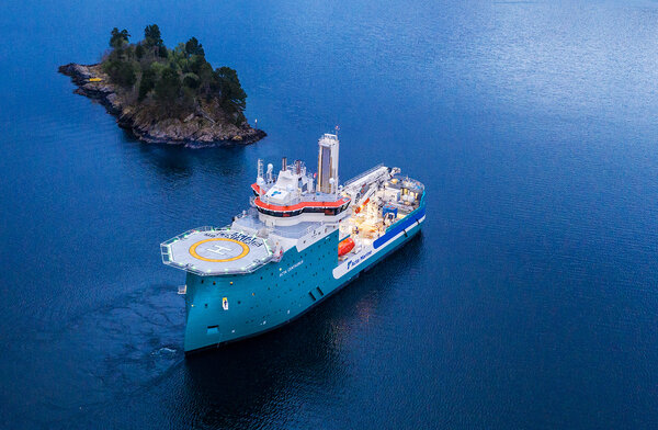 Walk-to-work vessel Acta Centaurus off to work after… | Ulstein