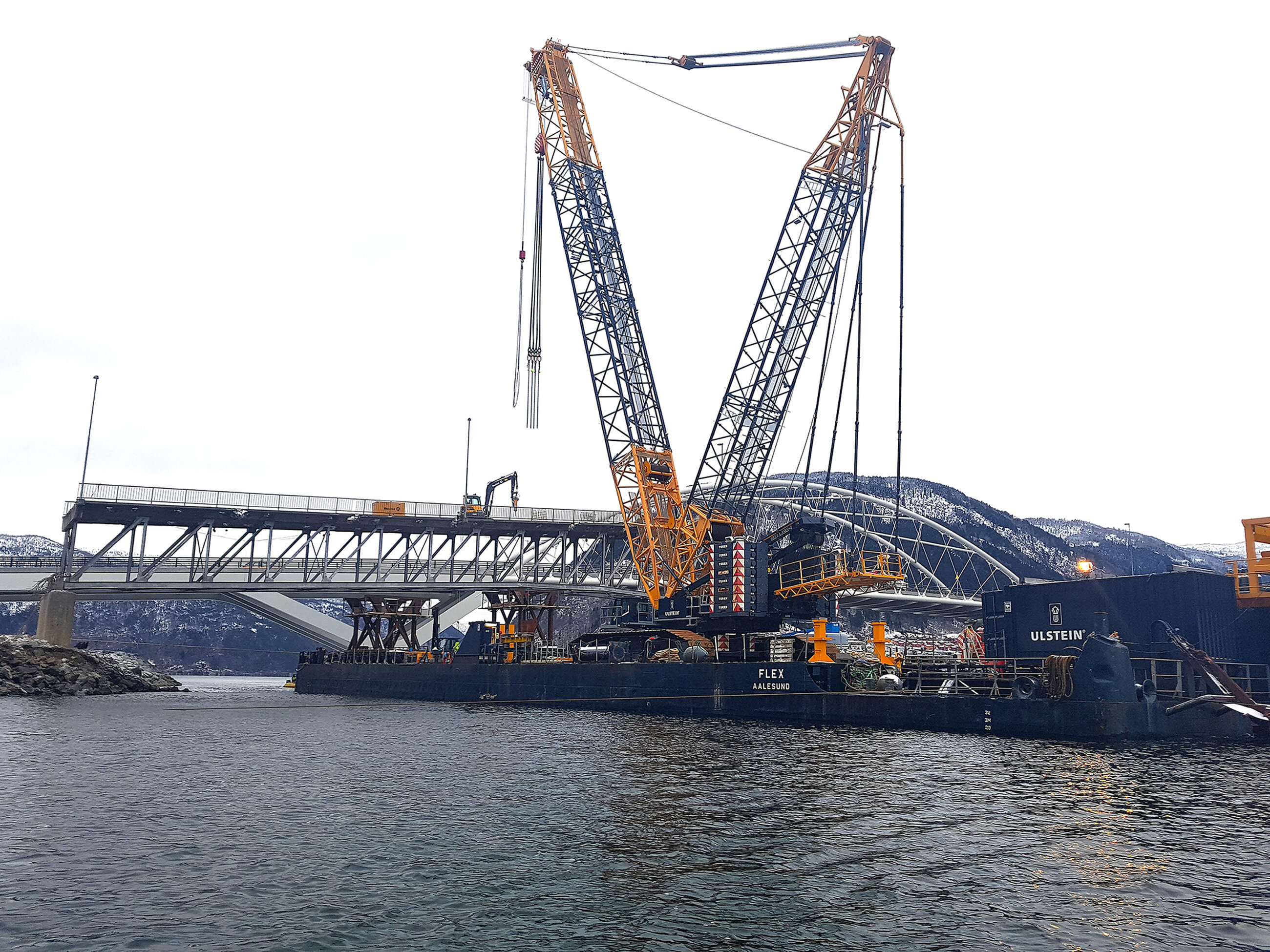 Heavy lift crew participates in the road project… | Ulstein