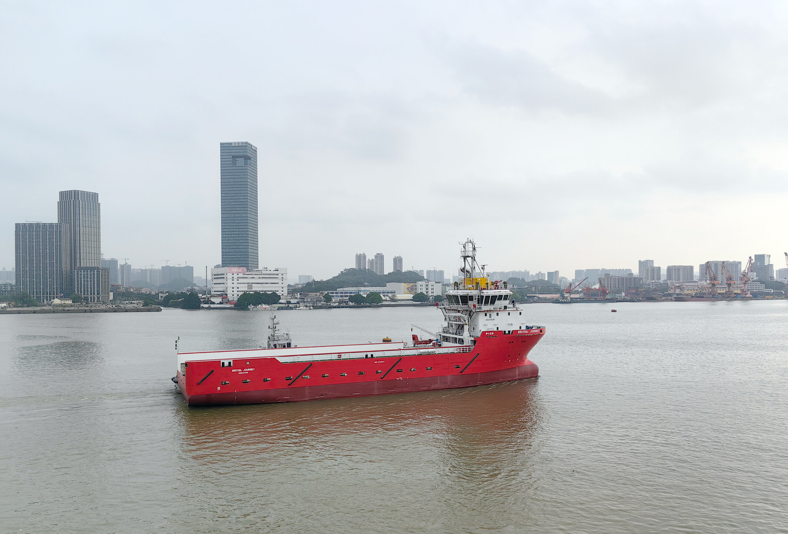 The Ulstein-designed 'Britoil Journey' PSV enters the… | Ulstein