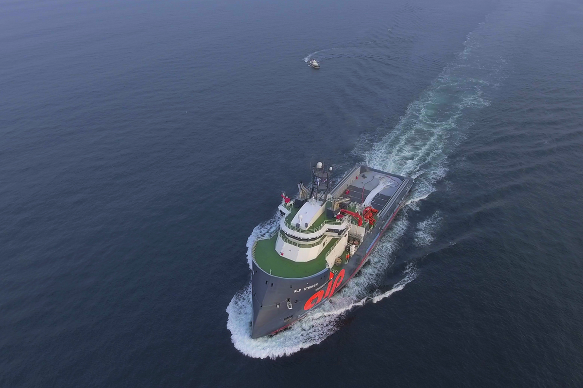 Anchor Handling (AHTS) & Oceangoing Tugs | Vessel portfolio | Ulstein