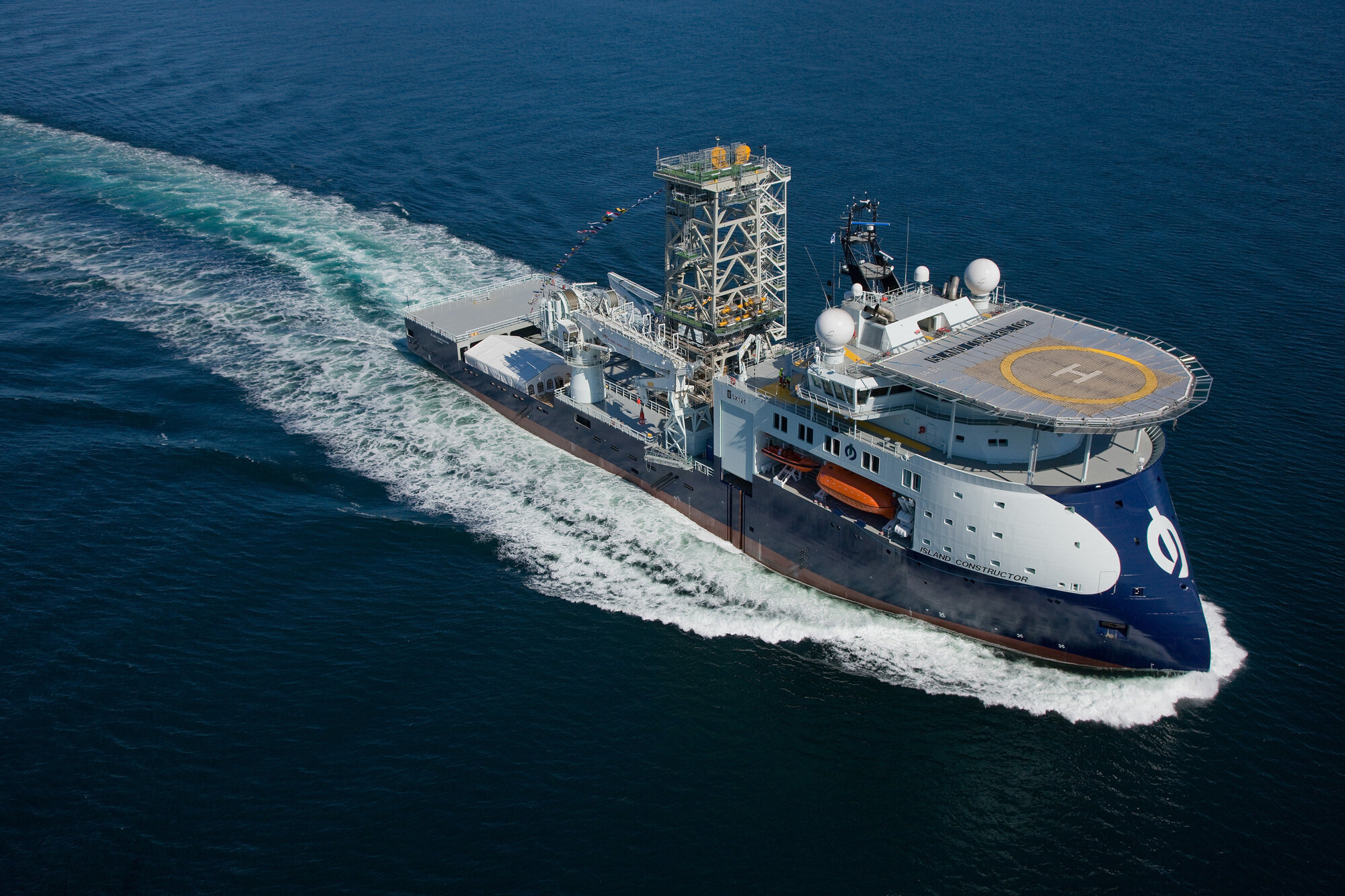 Island Constructor | Ulstein