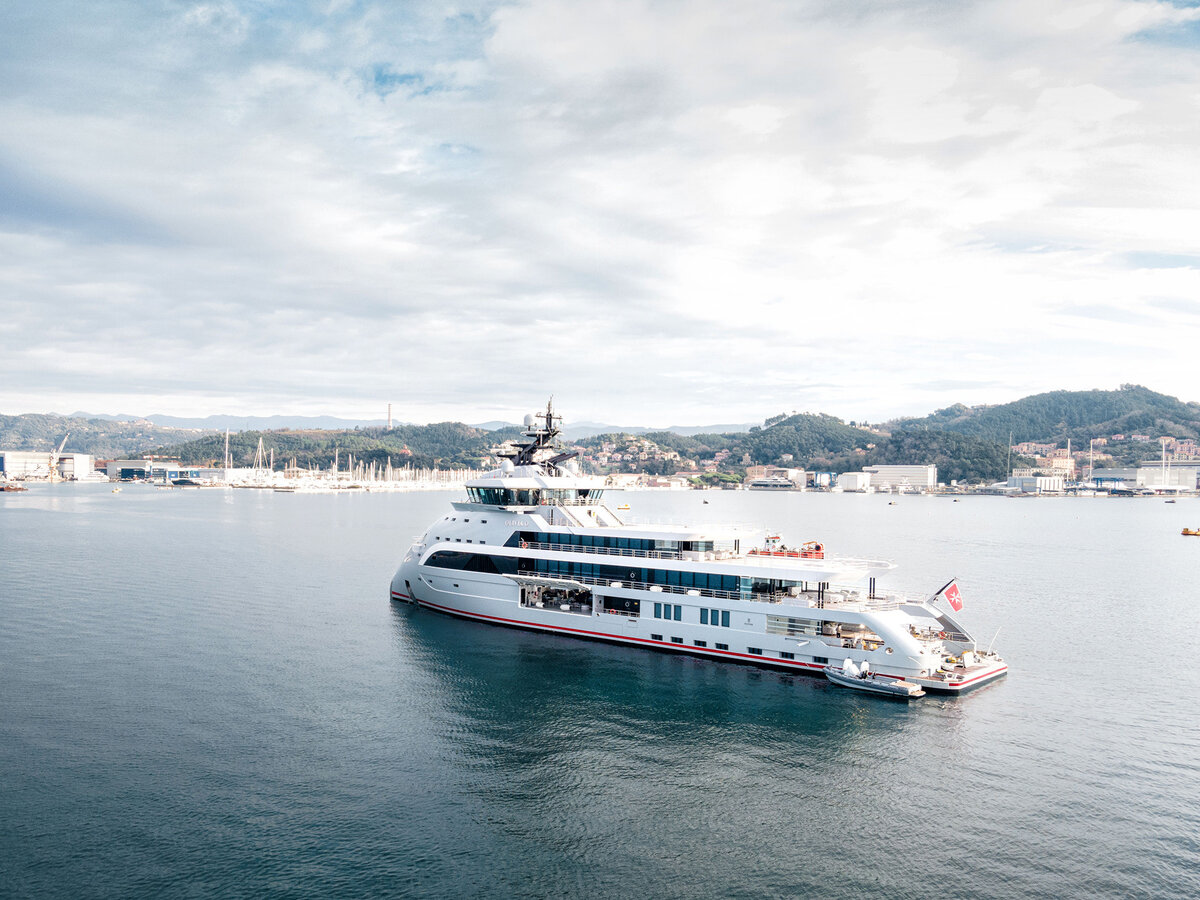 Adventure | Yacht and yacht support | Ship designs |… | Ulstein