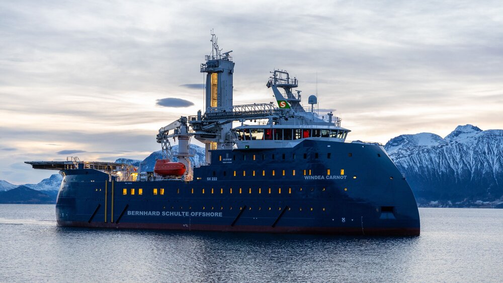 Anchor Handling (AHTS) & Oceangoing Tugs | Vessel portfolio | Ulstein