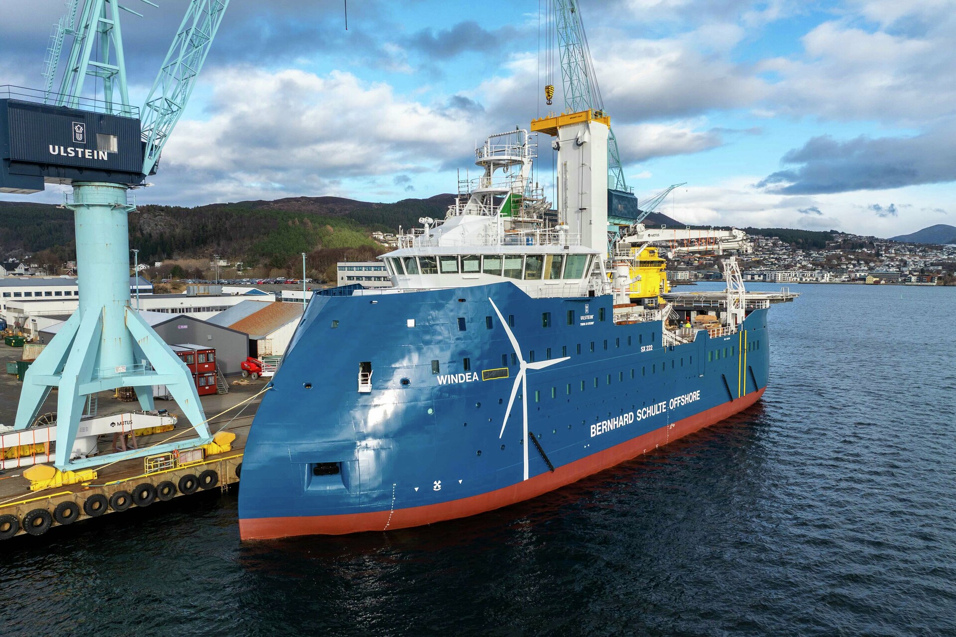 SX222 | CSOV / SOV vessel | Offshore Wind Farm Ship | Ulstein