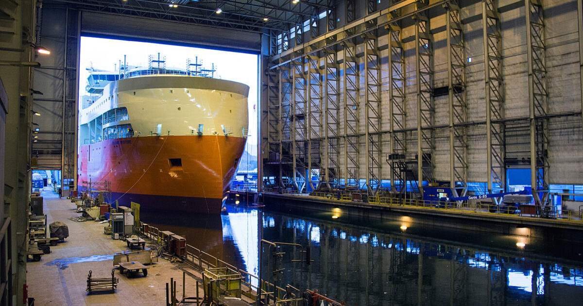 Dry dock and dock hall | Ulstein