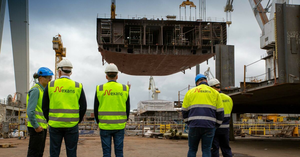 Milestone celebration for advancing cable installation | Ulstein